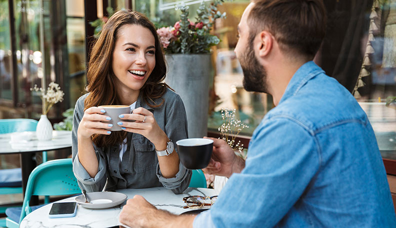 How to Make a Girl Happy: 24 Caring Ways to Make Her Feel Loved ...