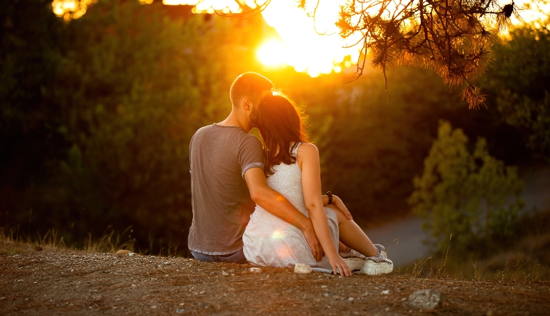 21 Secrets & Ways to Ask a Girl Out On a Date & Get Her to Say Yes ...