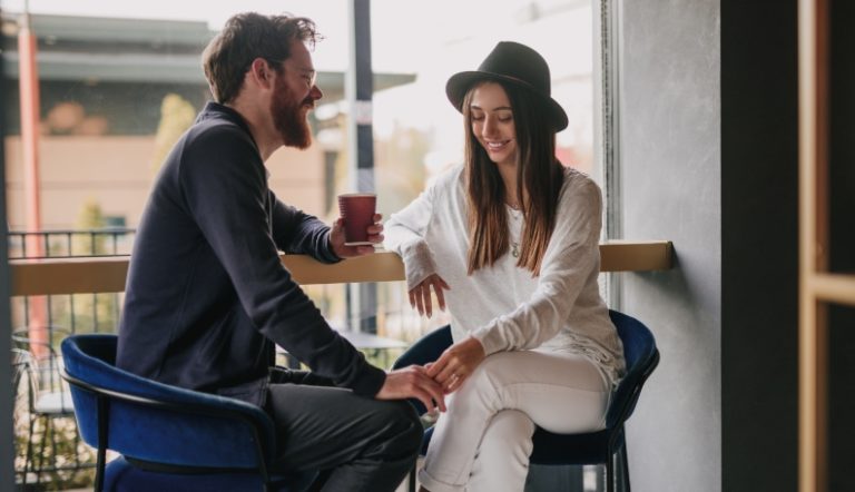 Body Language Attraction: 58 Male & Female Signs and How to Read & Use ...