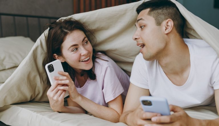 Snooping in a Relationship: What It Is, Why We Snoop & How to Get ...